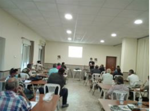 Diputación y UPA imparten en Conil un curso sobre bienestar animal en ...